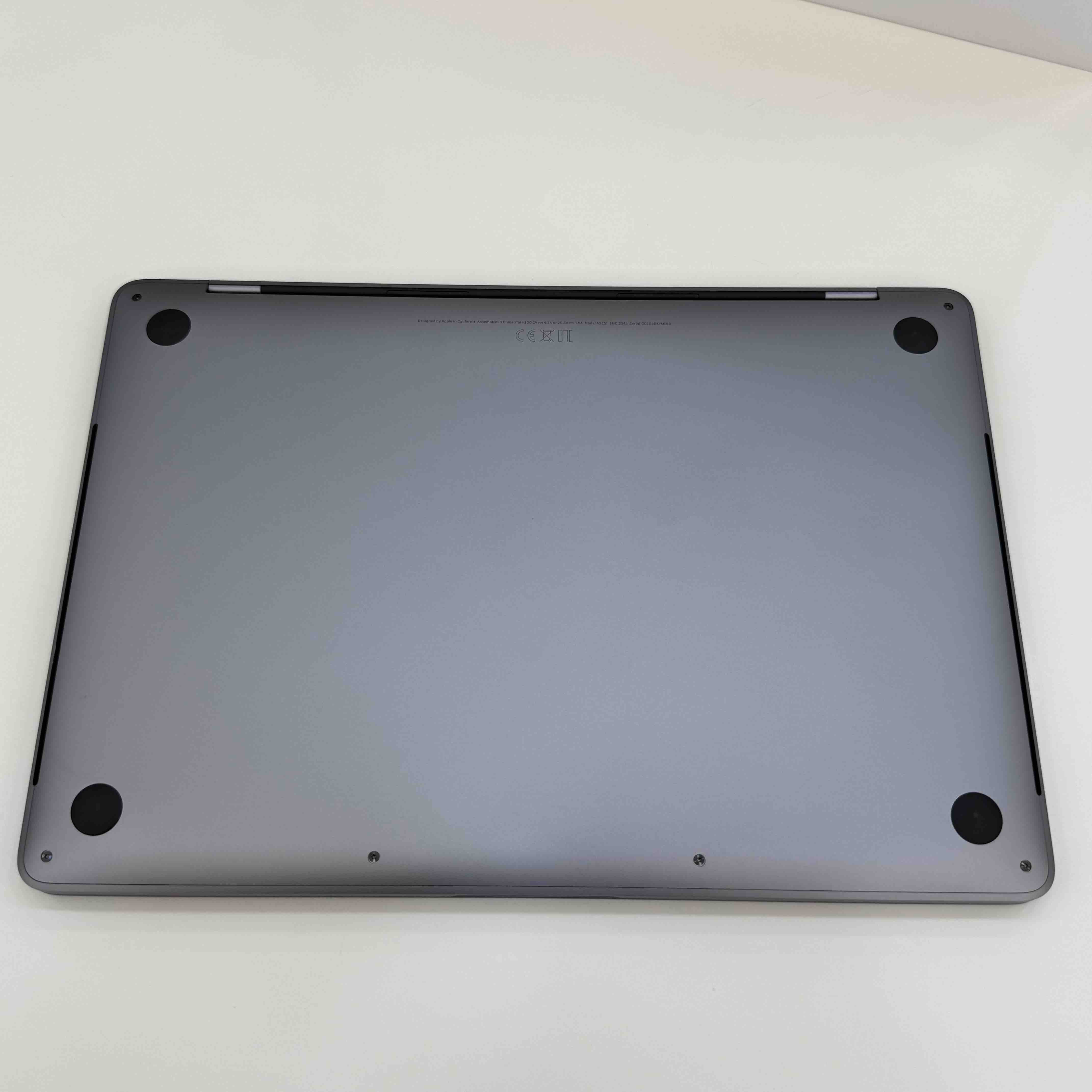 iHouse - Apple Authorized Reseller | MacBook Pro 13" (2020 - Space Grey)
